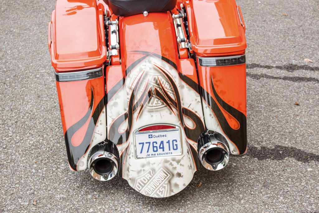 Moto Custom Harley-Davidson FLHTC 2017 | Custom Tour Magazine