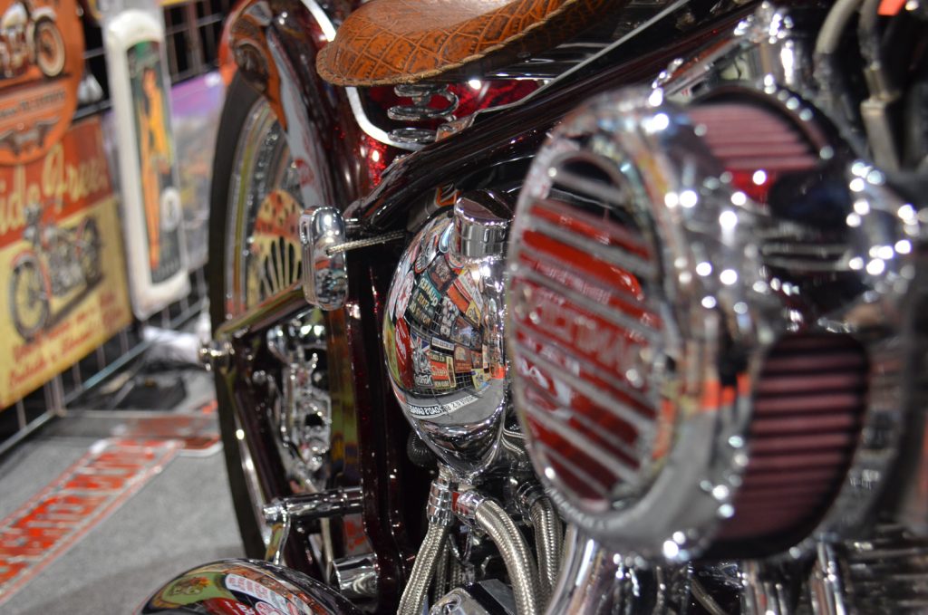 Moto Custom Bobber Look Vintage 1970 | Custom Tour Magazine