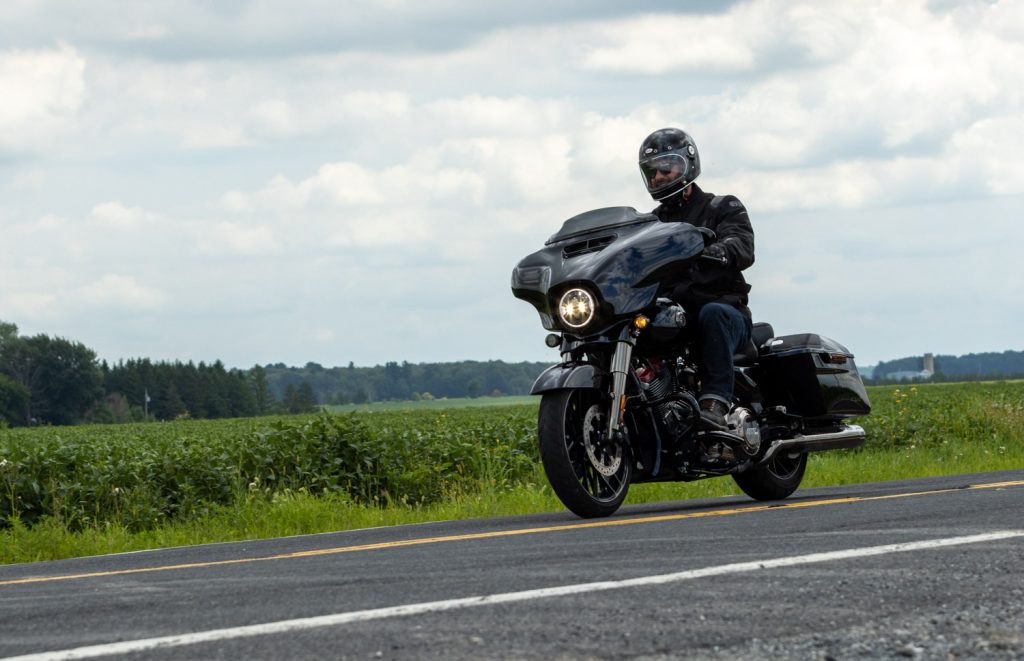 Harley-Davidson CVO Street Glide 2022 - Essai | Custom Tour Magazine