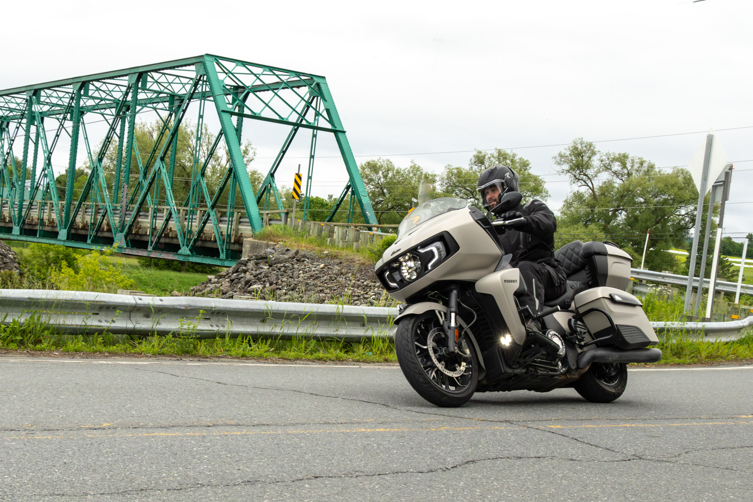 Indian Pursuit 2023 – Essai | Custom Tour Magazine