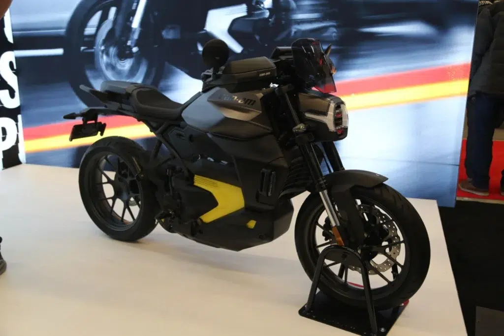 Honda lance au Canada deux nouvelles Street Fighters et une moto de ...