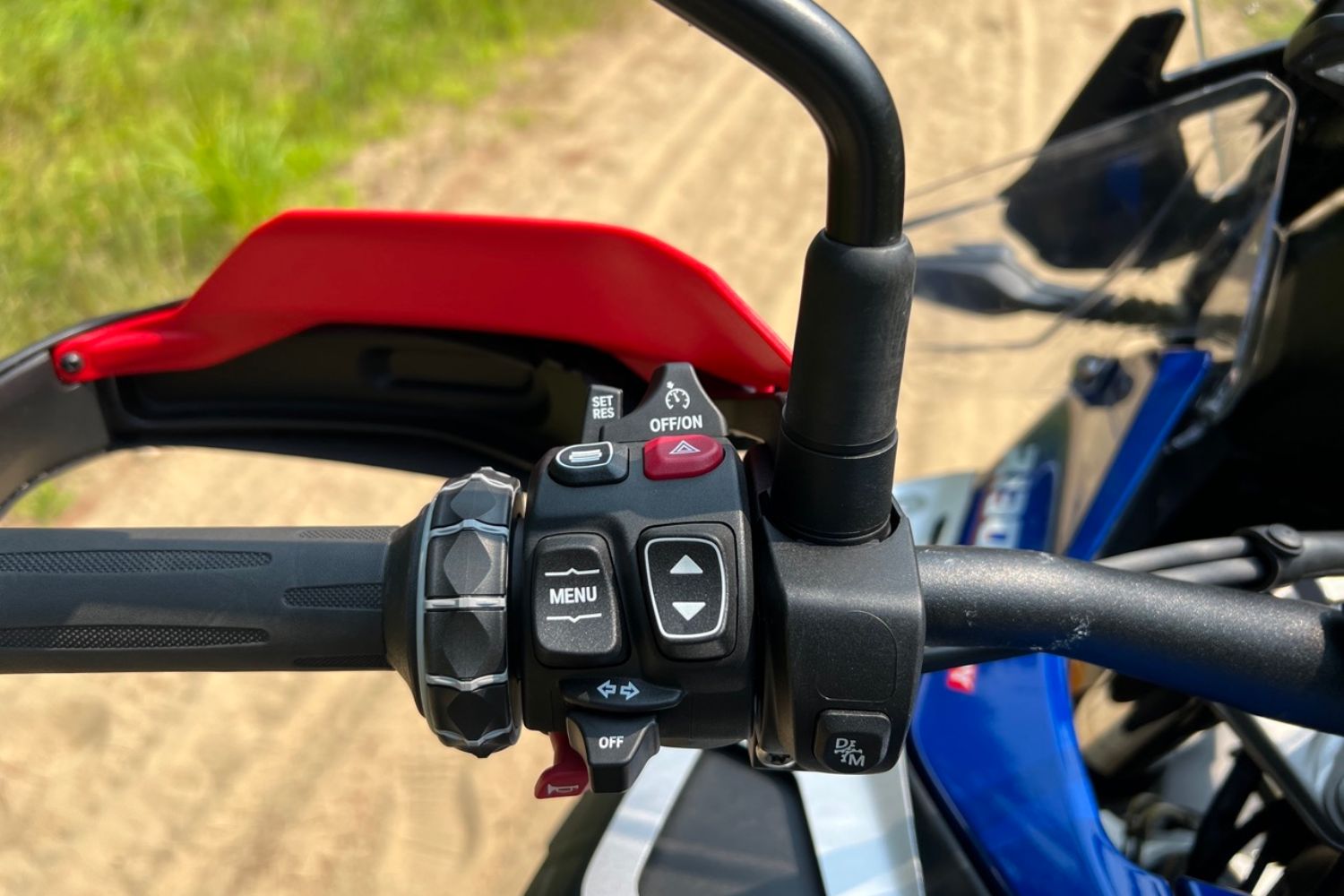 Essai des BMW R1300 GSA et GSA ASA 2025: dans une classe à part ...